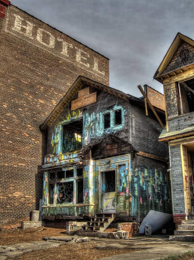 Thirteen Ways of Looking at a Crack House - The Jesuit Post